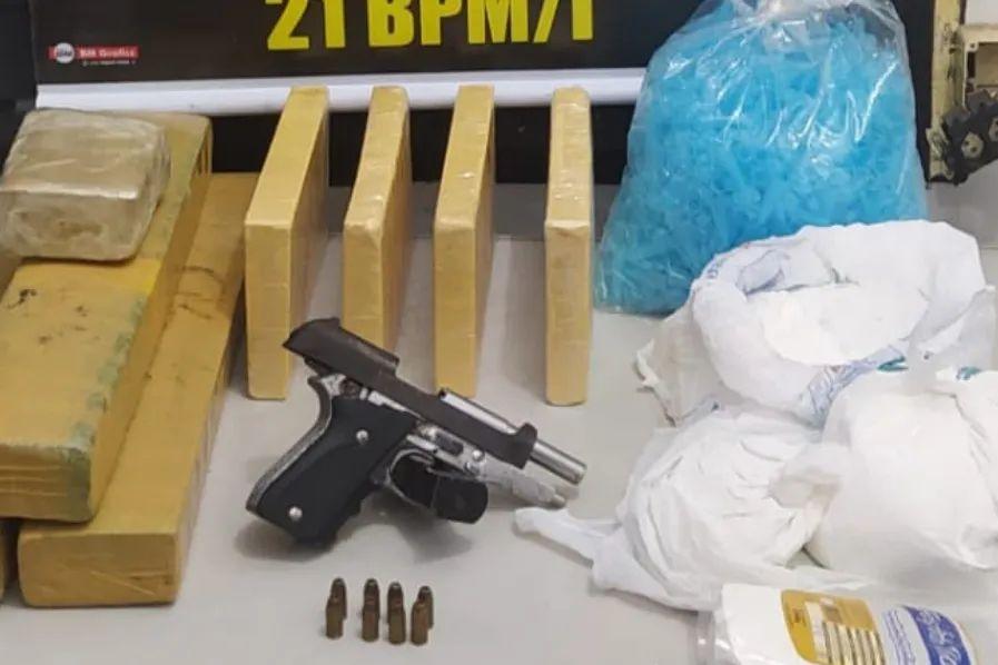 Polícia encontra 'armazém' de drogas dentro de casa em Guarujá