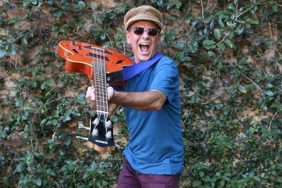 'Desacelerando' é o novo trabalho de Rodrigo Santos