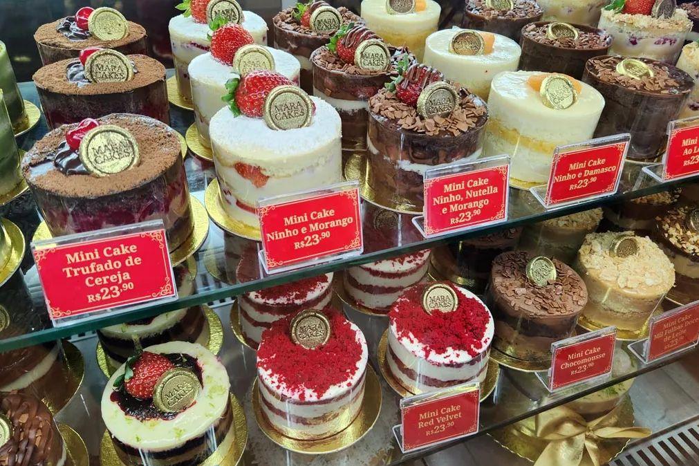 Rede de docerias Mara Cakes inaugura loja em Santos