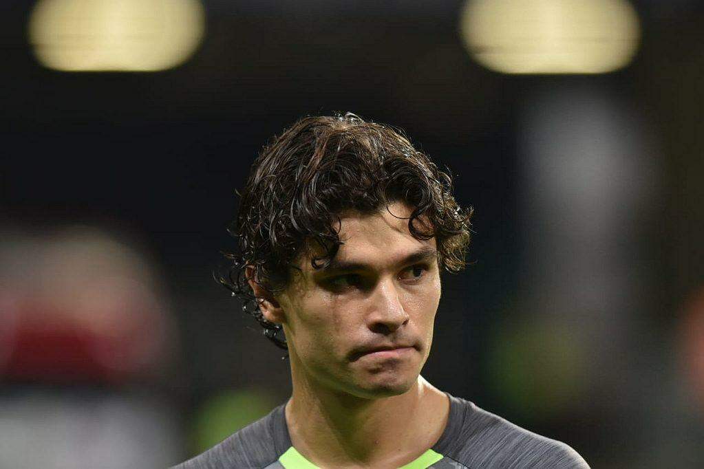 Luvas e tempo de contrato emperram renovação de Dodô
