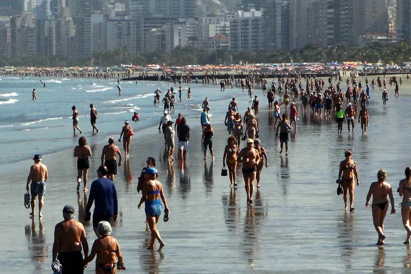 Virose no litoral de São Paulo: mais de 40 praias estão impróprias para ...