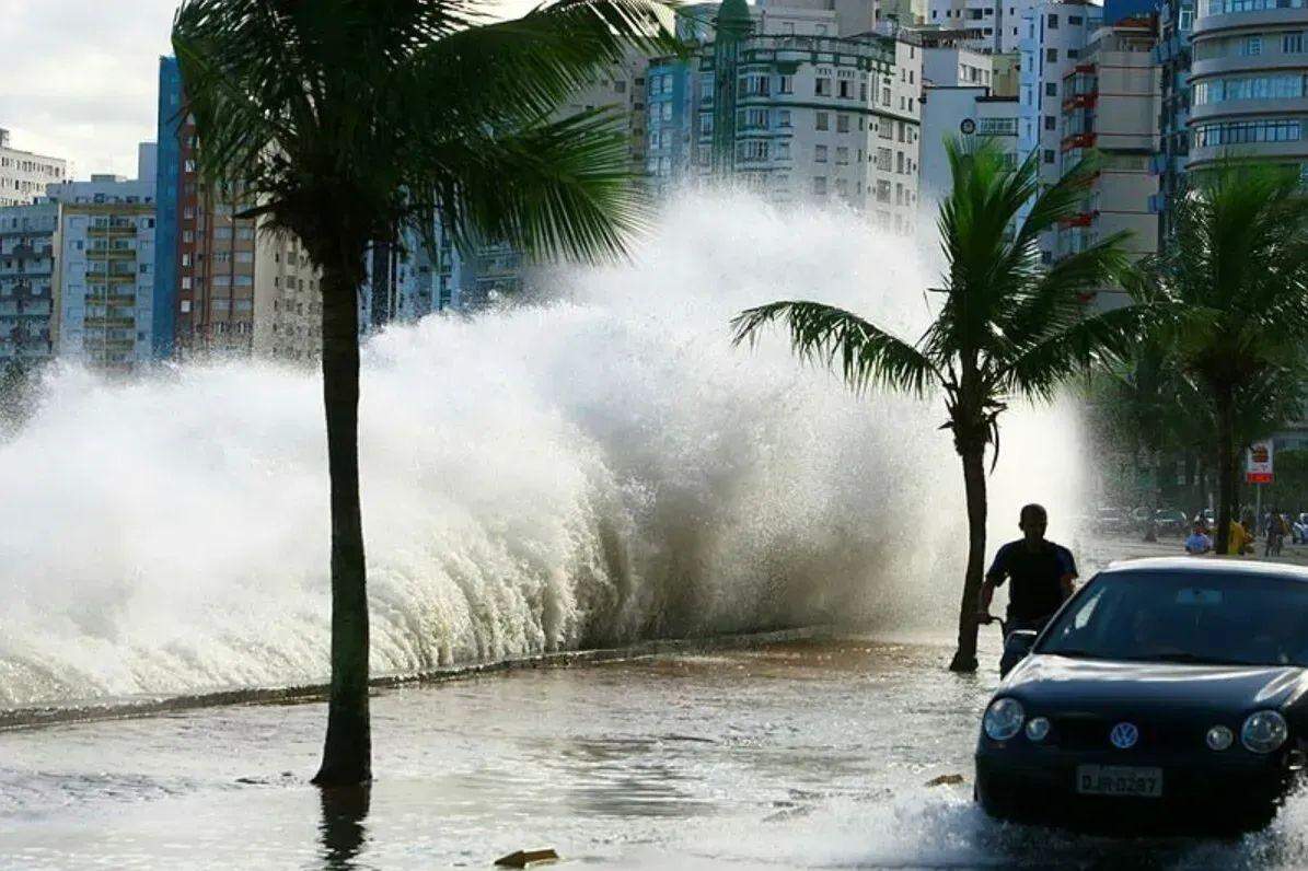 Avanço do mar e derretimento da Antártida diminuem praias e oferecem ...