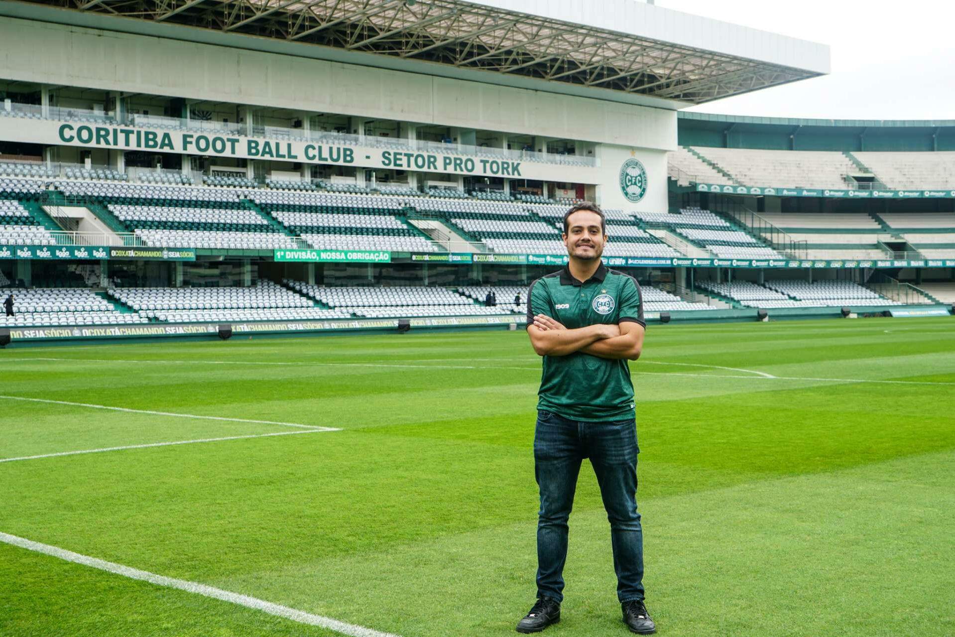 Ainda sem técnico definido, Santos anuncia novo gerente de futebol