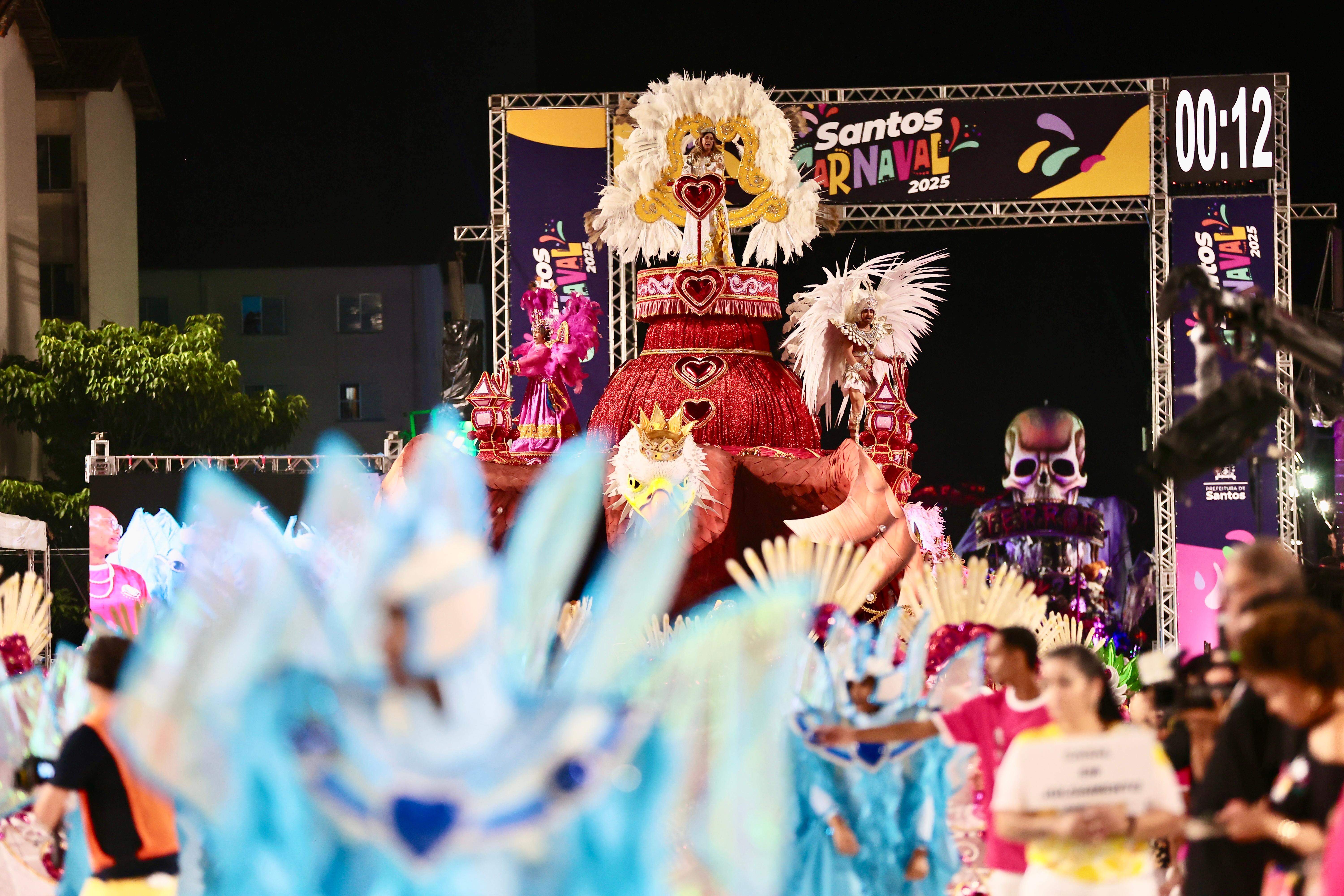 Carnaval de Santos conhece escolas campeãs nesta terça; apuração traz ...